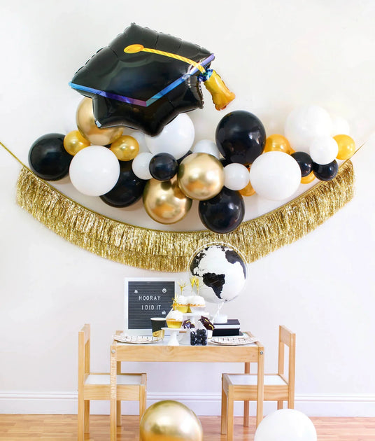 Graduation Garlands – Gonzales Party Store